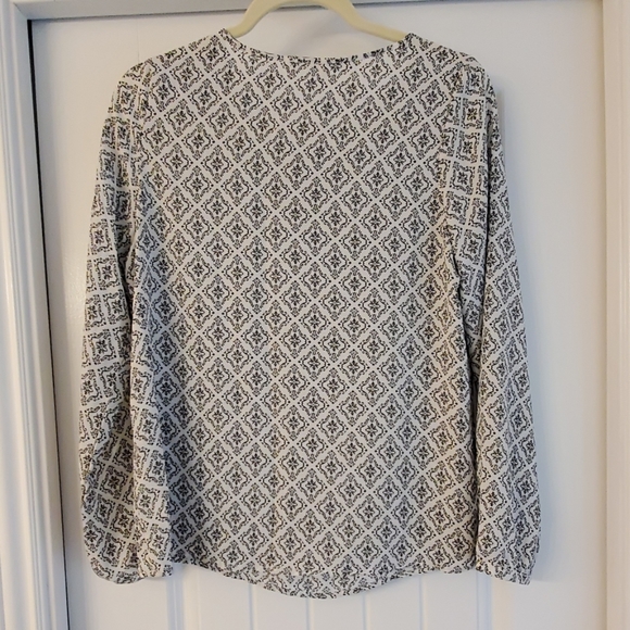 fun 2 fun | Tops | Stitch Fix Fun 2 Fun Black White Print Blouse | Poshmark